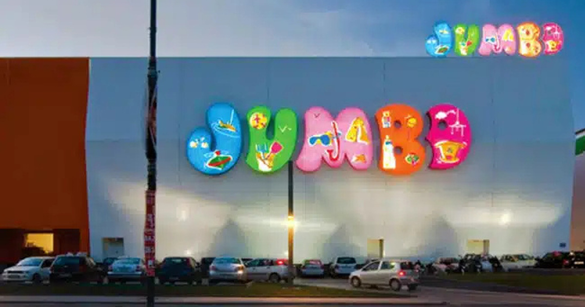 Μεγάλη φωτιά στο Jumbo Πειραιά – Συναγερμός στην Πυροσβεστική - Athina360