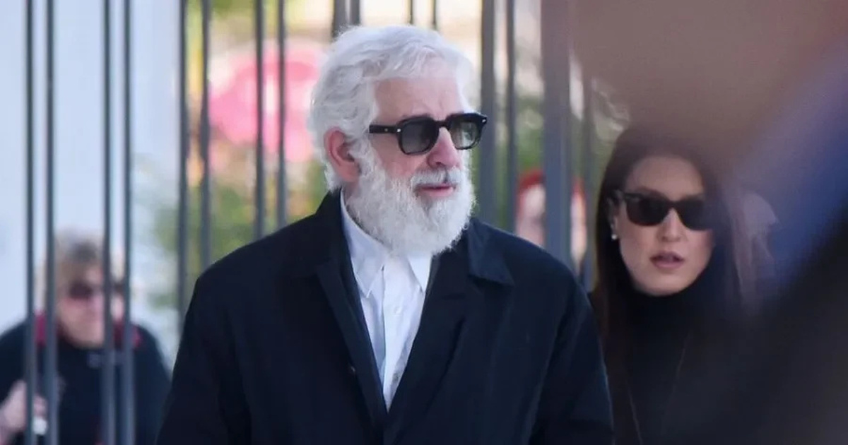 ΜΕ ΕΓΚΕΦΑΛΙΚΟ Ο ΠΕΤΡΟΣ ΦΙΛΙΠΠΙΔΗΣ ΣΤΗ ΦΥΛΑΚΗ - Athina360