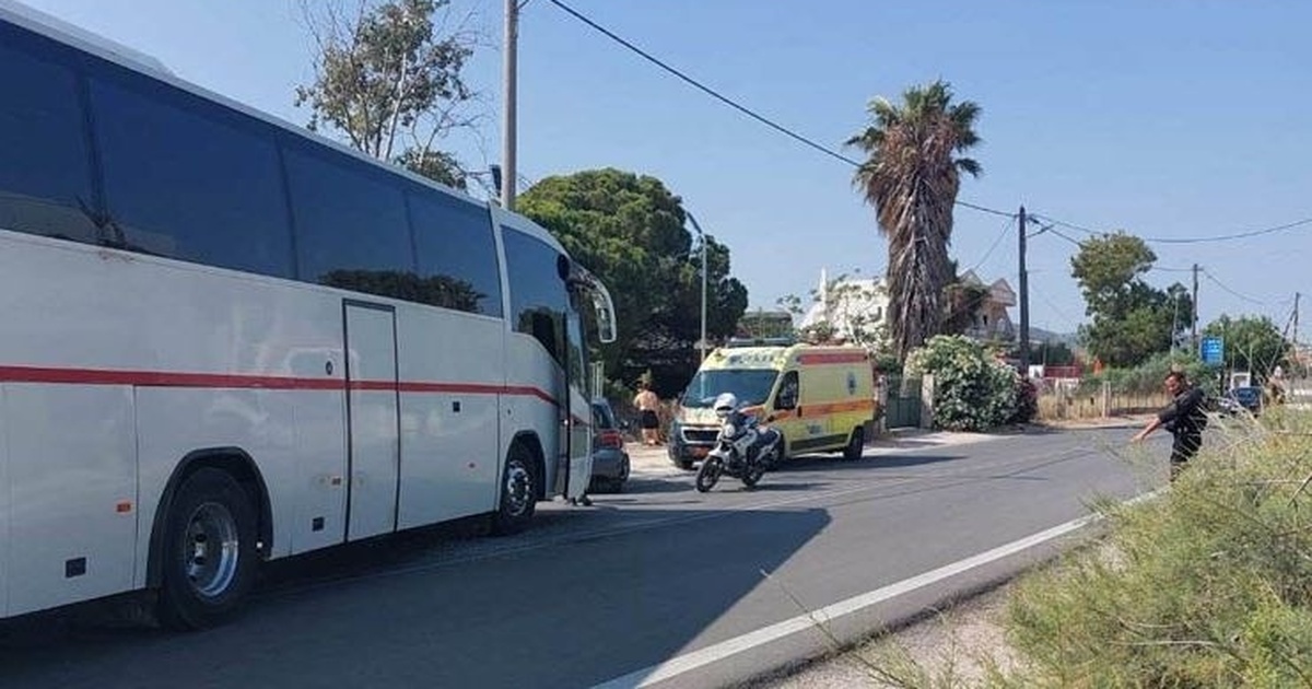 ΕΚΤΑΚΤΟ ΤΩΡΑ – ΣΧΟΛΙΚΟ ΠΟΥΛΜΑΝ ΓΕΜΑΤΟ ΜΑΘΗΤΕΣ ΣΥΓΚΡΟΥΣΤΗΚΕ ΜΕ ...