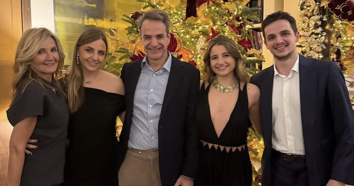 Οι ευχές του Πρωθυπουργού Κυριάκου Μητσοτάκη για το 2025 - Athina360